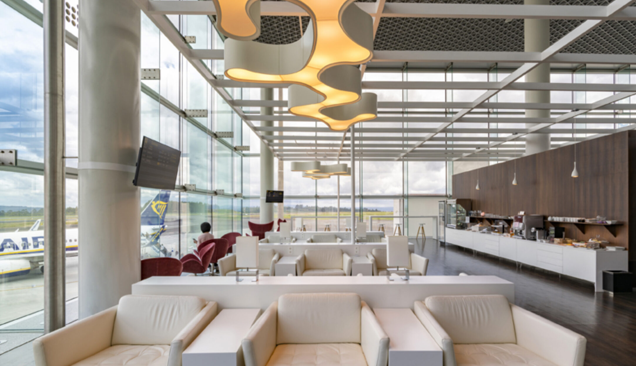 Dragonpass gana premio clave y apuesta a Sudamérica con Harrison-Chinn ...